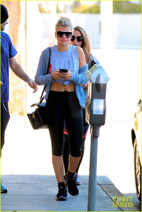 Sofia Richie Grabs Dinner With Dad Lionel In Weho Photo Photo Gallery Just Jared Jr