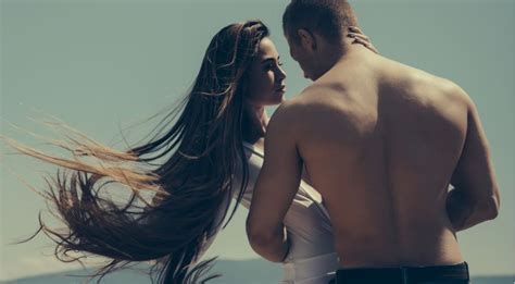 Hot Romance Book Review The Authors Pov Dreame