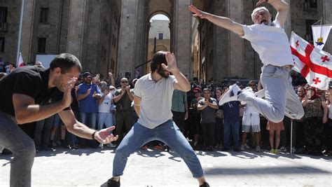 ლუარსაბ თათქარიძის რევანში Netgazeti • მოსაზრება • ღირსების მარში 2021 • ჰომოფობიური აქცია