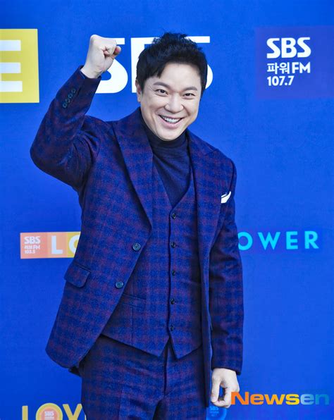 정성화 웃음 가득한 파이팅 [포토엔hd] 뉴스인코리아