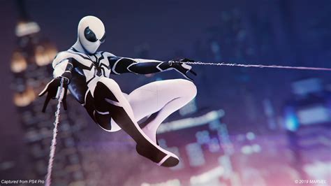 Marvels Spider Man Spidey Scores Two Fantastic Four Inspired Suits