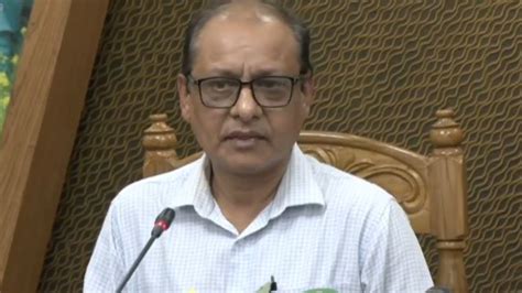 ৩২ হাজার প্রাথমিক বিদ্যালয়ে প্রধান শিক্ষক নেই উপদেষ্টা দৈনিক নয়া দিগন্ত