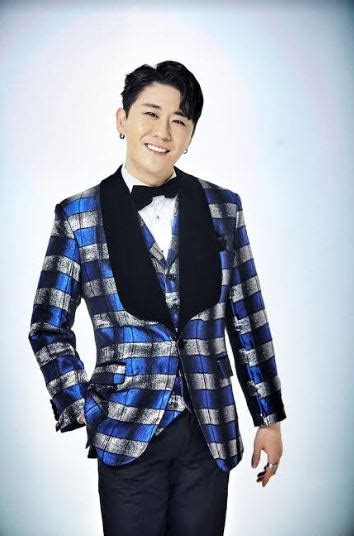 트로트가수 신성 니가 왜 거기서 나와 Mv 스타 카메오 눈길