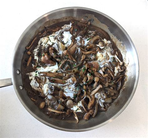 Hearty Vegetarian Mushroom Gravy • Sarah Koszyk