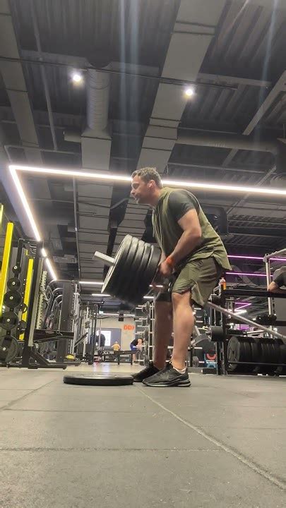 F125 не повторять без спец подготовки Т гриф для развития верхних мышц спины упражнения