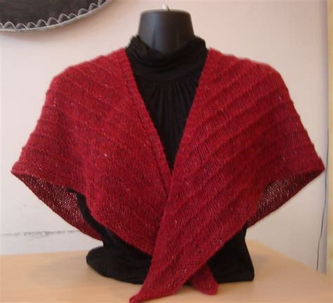Kate Atherley Knits A Lot Mainly Socks Free Pattern Basic Triangle Shawl Non Lacy Very Easy