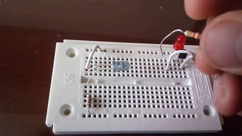 Sensor Infrarrojo Que Encienda Un Led Youtube