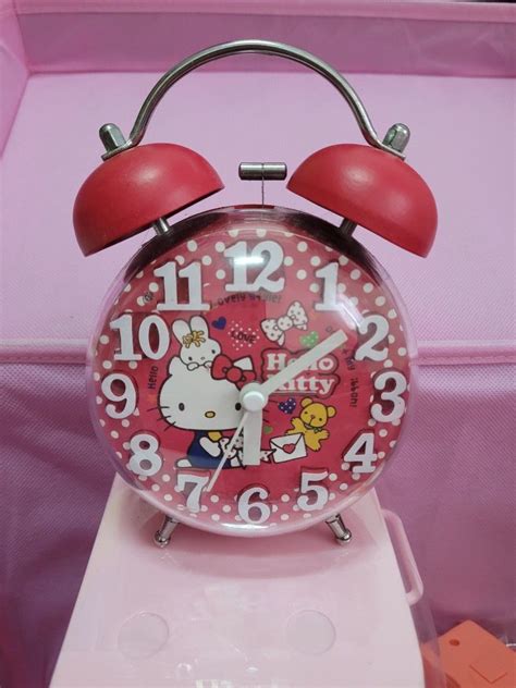 Hello Kitty Table Clock Furniture And Home Living Home Decor Clocks On