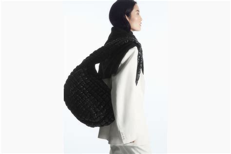 Сколько стоят оригинальные вещи люксовых брендов и какими аналогами их