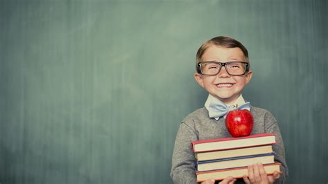 Faire Le Fayot Flatter Pour Avoir Des Avantages La Puce à L