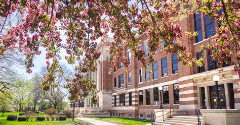Several Uwm Programs Land High In Us News Graduate School Rankings