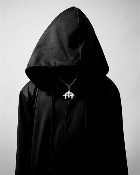 Id 검은색 고딕 스타일 고요한 공포 교활한 그림자 두려움 드라마틱한 망토 모호한 목걸이 몸매 미결