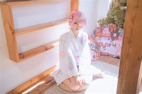 爆机少女喵小吉and金鱼kinngyo从零开始的异世界生活 奈奈cos