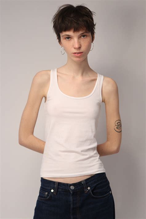 El Matthews Women Select Paris Select Model Management