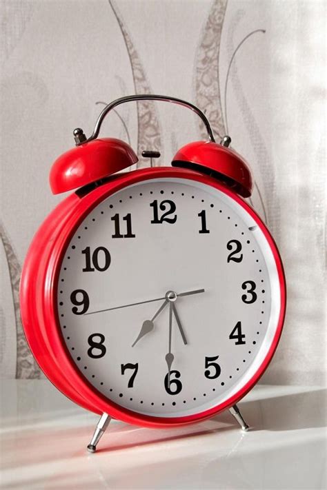 What Does It Mean When A Clock Goes Backward Balcony Garden Web
