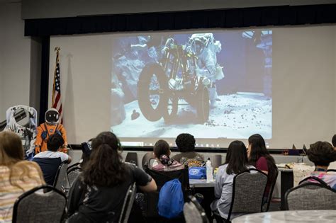 Bring Nasa Into Your Classroom This Fall Through Virtual Experiences Nasa