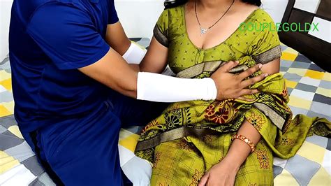 चलो जल्दी जल्दी चोदे कोई देख लेगा और वट लग गई Xnxx Com