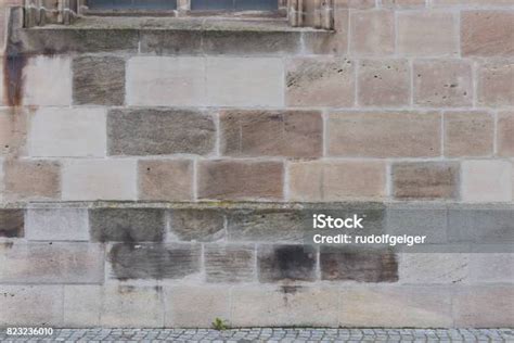 외관 및 역사적 교회와 남쪽 독일에 있는 바바리아 낭만적인 도시에서 건물의 벽 0명에 대한 스톡 사진 및 기타 이미지 0명 건물 정면 건축 Istock