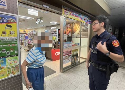 8旬老婦深夜徘徊超商 員警護送安全回家 Yahoo奇摩汽車機車