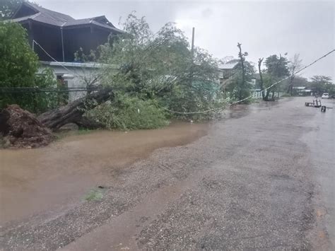 နတ်တလင်းမြို့နယ်တွင် မိုးသက်လေပြင်းတိုက်ခတ်မှုကြောင့် လူနေအိမ် ၂၉ လုံး