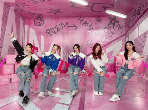 ITZY JAPAN OFFICIAL On Twitter Itzy Kpop Girls Girls In Love