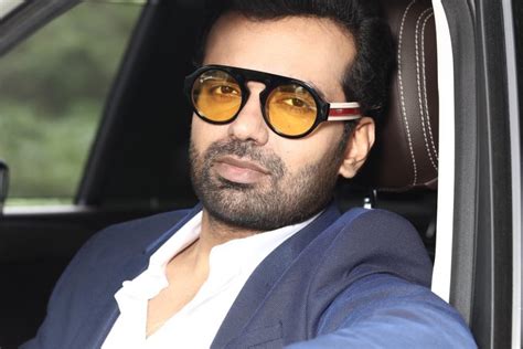 సినిమాలపై మోజు ఉద్యోగానికి యువ ఐఏఎస్ రాజీనామా