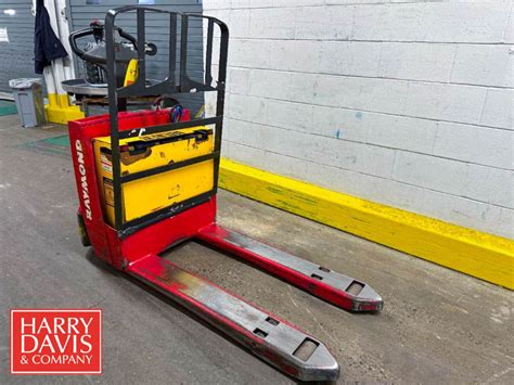 Raymond 4 500 Lb Capacity Electric Pallet Jack Model 102t F45l S N