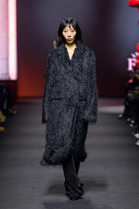 리이re Rhee 2025 Fw 서울패션위크 컬렉션 성료클래식과 현대적 감각의 조화