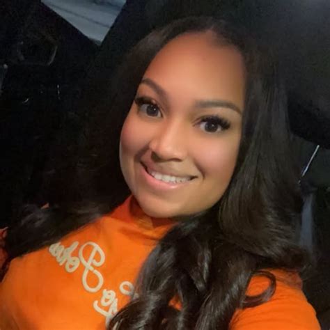 Tia Tiax2 • Threads Say More