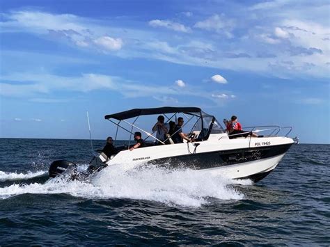 Quicksilver Quicksilver Activ 805 Sundeck 8m 2018, Motorcruisers | Boot24