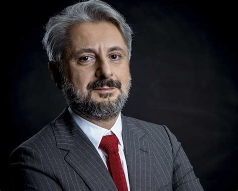 რა ინტრიგანია ეს ხალხი რას წერს ნიკა გვარამია