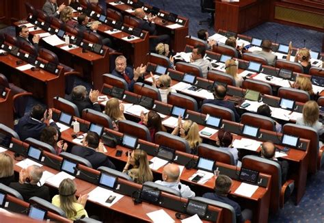 Собранието на седница ќе се изјасни за потребата за носење на неколку закони по скратена