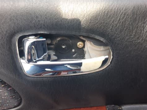 Внутренняя ручка двери водителя. — Hyundai Sonata IV (EF), 2,7 л, 2007 ...