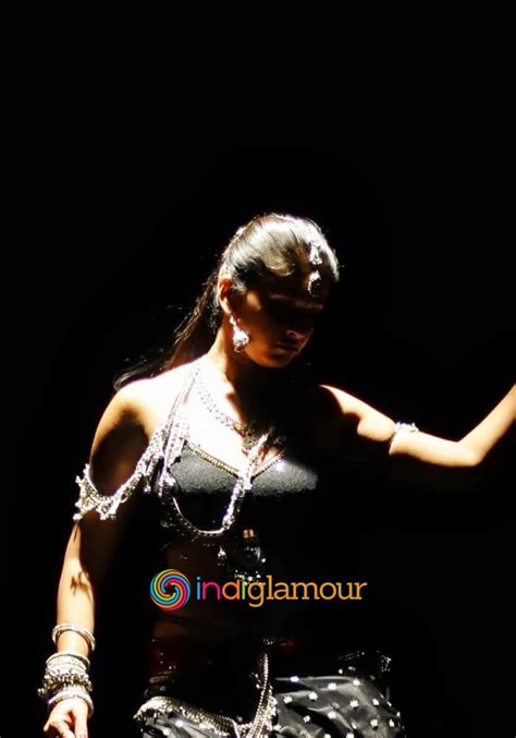 Anushka Shetty Actress Hd Photosimagespics And Stills