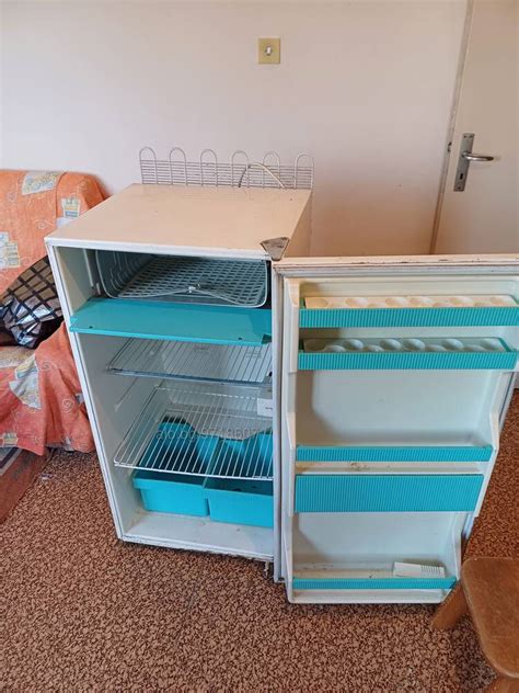 Хладилник ”Мраз” Хладилник ”Мраз”200 Бял Хладилници Фризери Пловдив Хладилникът е с п