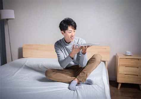 Home Male Virtual Interaction Posture Picture And Hd Photos Free