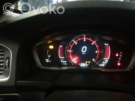 31368397 Volvo V60 Tuyau De Liquide De Refroidissement Moteur 10 00