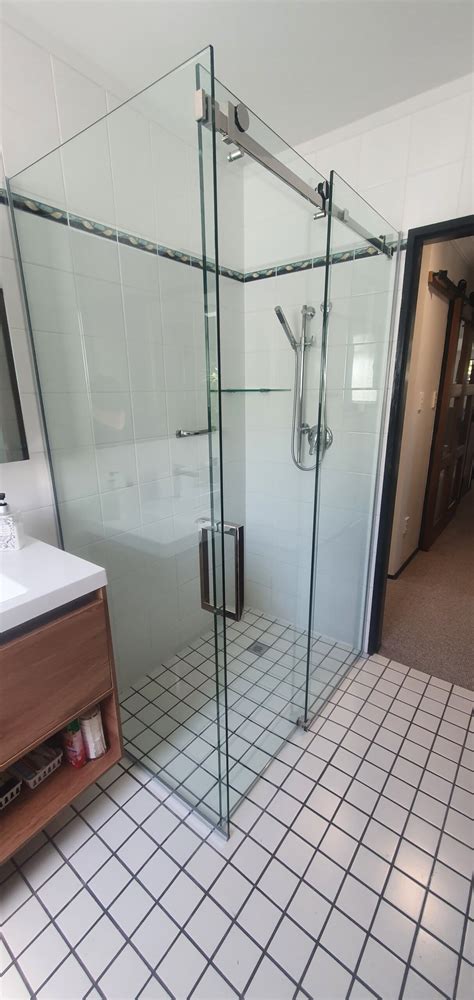 Gallery Dolphin Showers And Bathrooms