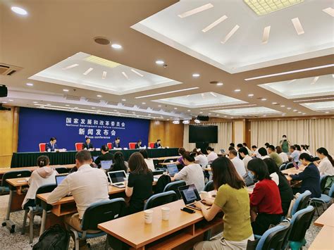 政策效果不断显现 发改委等多部门详解如何打好宏观政策“组合拳” 经济·科技 人民网