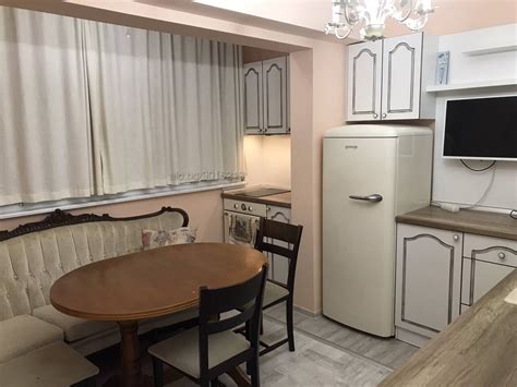 Бургас Двустаен с отделна кухня Двустаен апартамент под наем 60 кв м Обзаведен Непоследен етаж