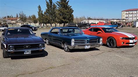 კლასიკური მანქანების შეკრება ქარში ცოტა დრიფტით Youtube