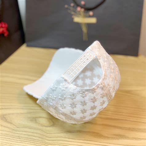 หมวกตาข่ายลายดอกไม้ งานสวย ระบายอากาศได้ดี ไม่อับชื้น มี 2 สี พร้อมส่ง Feelgood Stores