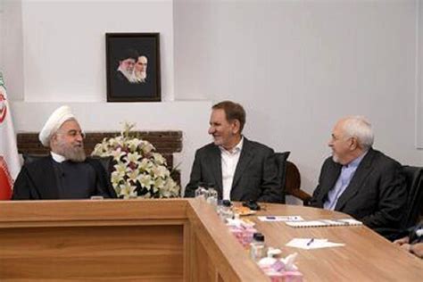 جوانی‌های ظریف و روحانیعکس