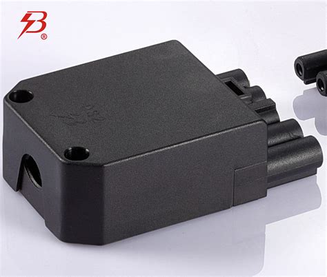 Male And Female Plug In Connectors Connector And Wire Connector