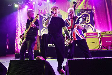 Les Sex Pistols Du Futur Sont Arrivés