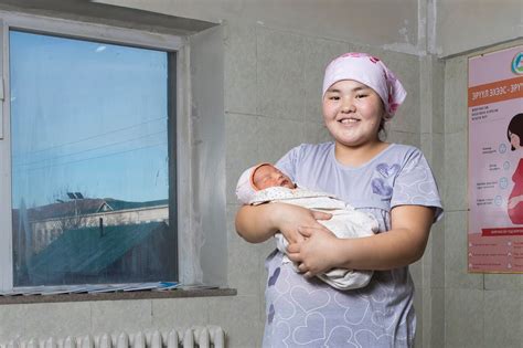 Unicef Mongolia Эхийн сүү Эрүүл амьдралын эхлэл Очир