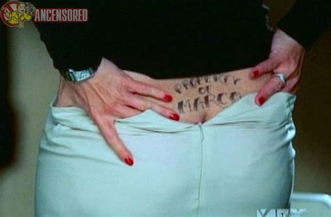 Brooke Shields desnuda en Nip Tuck a golpe de bisturí