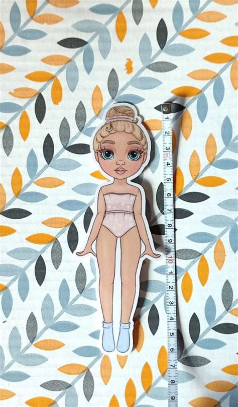 Бумажная куколка с одеждой шаблон для печати игры на липучках сделай сам Paper Doll