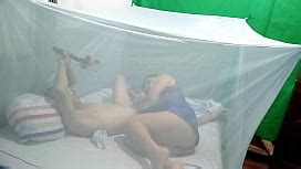 Minha vizinha fica excitada vendo vídeos porno e me chama para transar E eu comi a minha