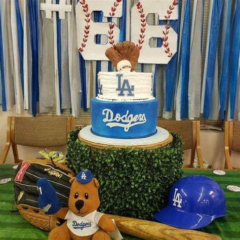 Los Angeles Dodgers Baseball Cake